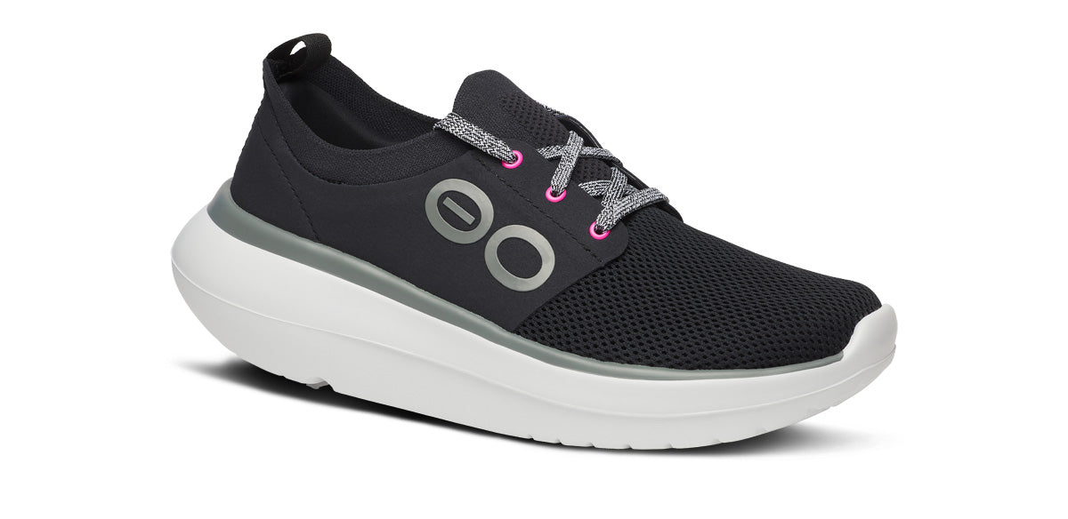 Mujer Oomy Stride White Black – Acctivity